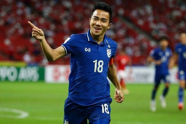 Chanathip chính thức gia nhập đội ĐKVĐ Nhật Bản